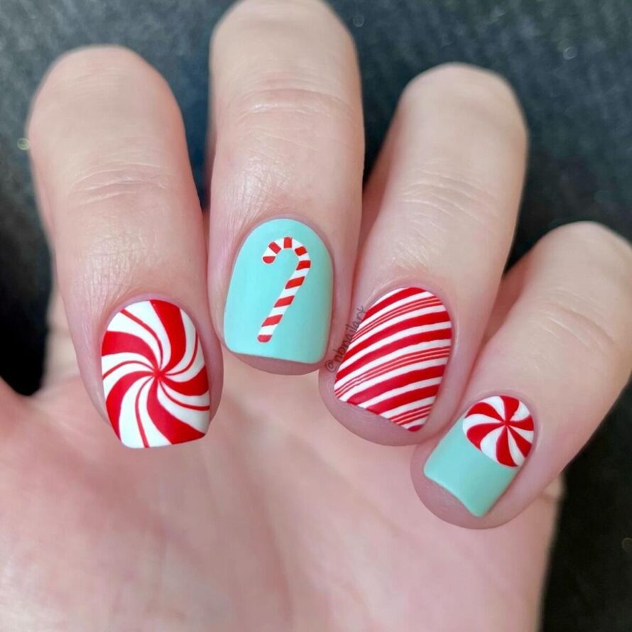 28 Sweet Candy Cane Christmas Nails To Satisfy Your Holiday Sweet Tooth