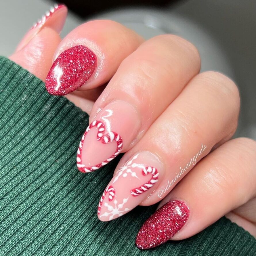 28 Sweet Candy Cane Christmas Nails To Satisfy Your Holiday Sweet Tooth