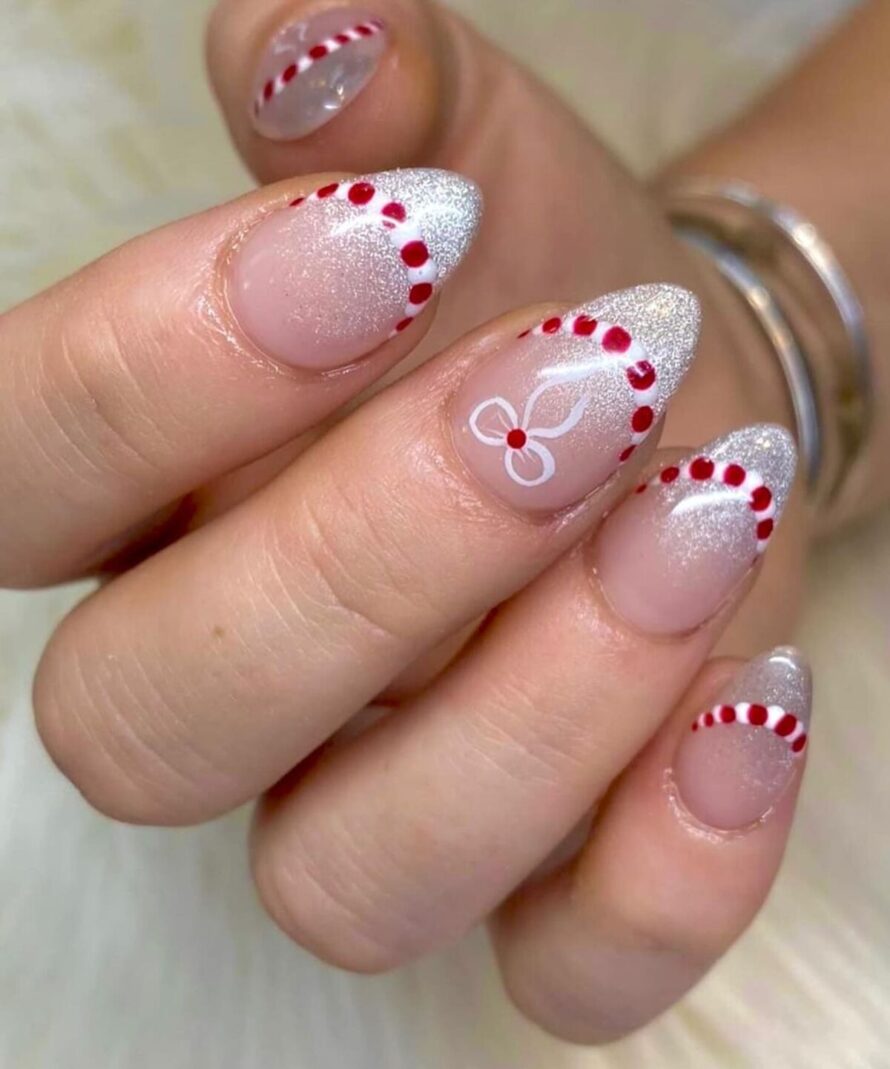 28 Sweet Candy Cane Christmas Nails To Satisfy Your Holiday Sweet Tooth