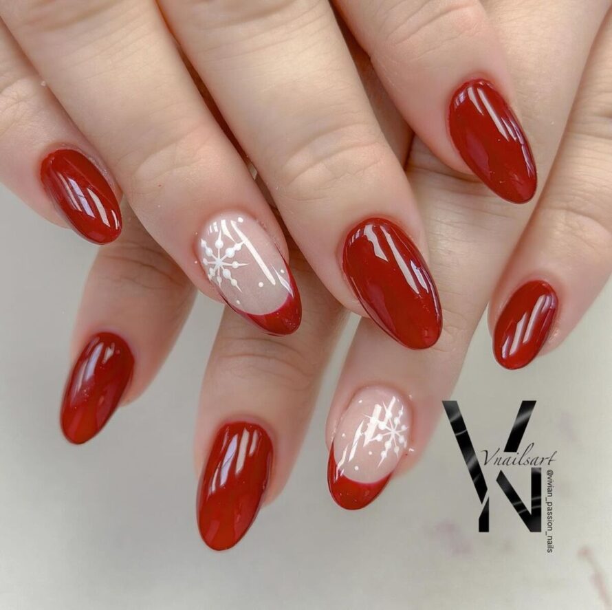 28 Stunning Short Red Nail Designs for a Festive New Year's Celebration