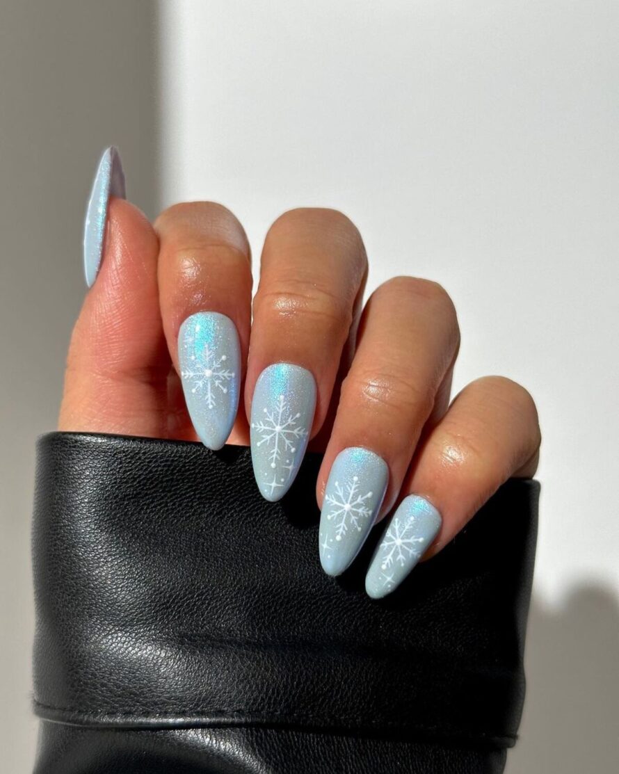 25 Stunning Winter Manicure Colors to Elevate Your Style