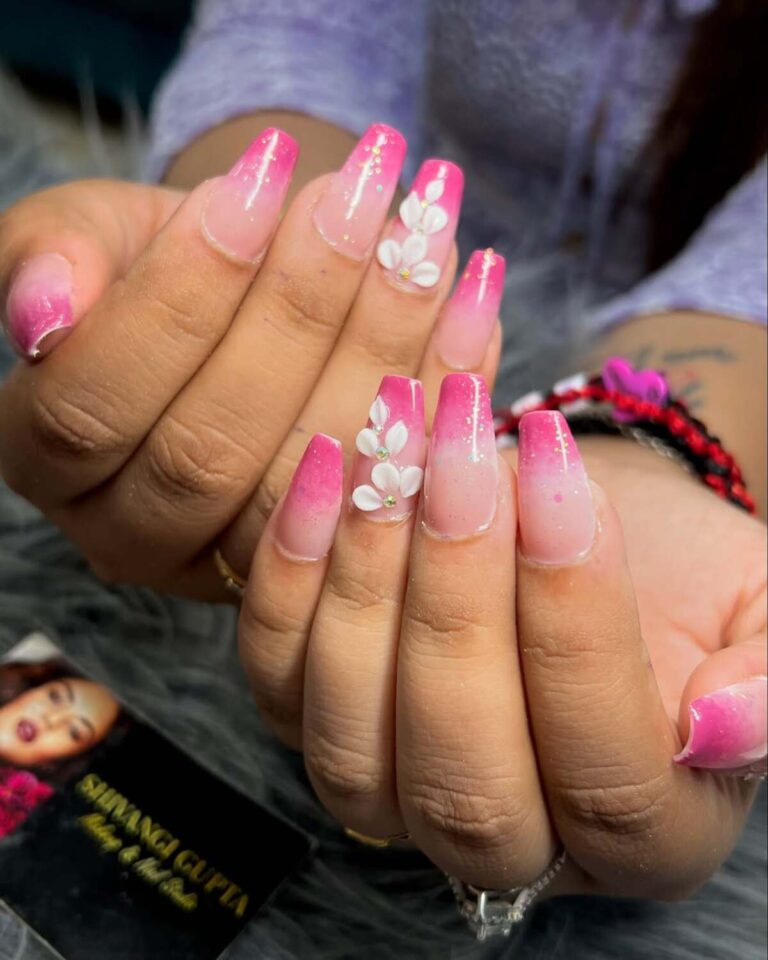 27 Elegant French Tip Nails for Spring: From Ombré to Colorful Variations