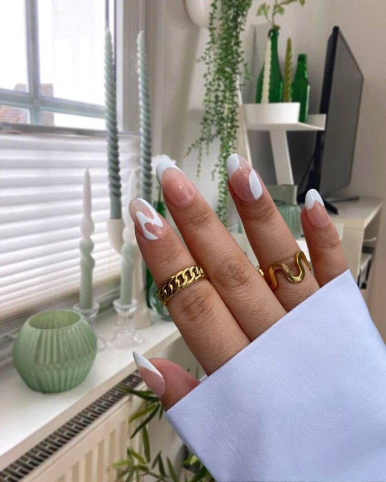 24 Ways to Embrace Elegance with Medium Nail Designs