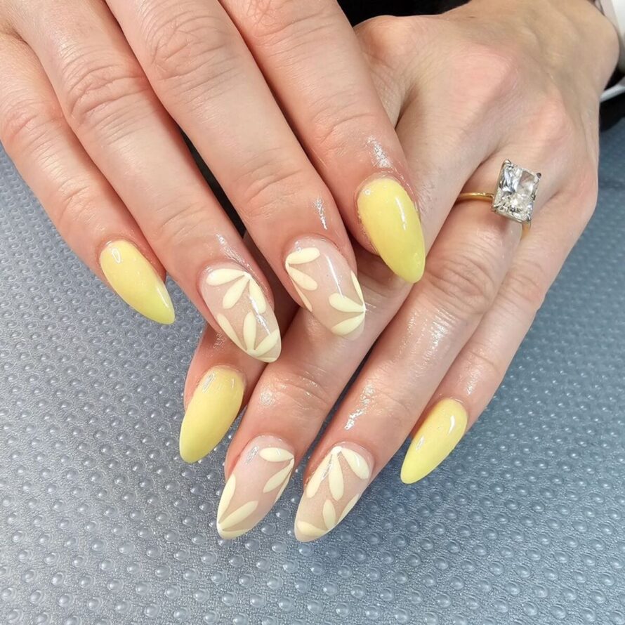24 Ways to Embrace Elegance with Medium Nail Designs