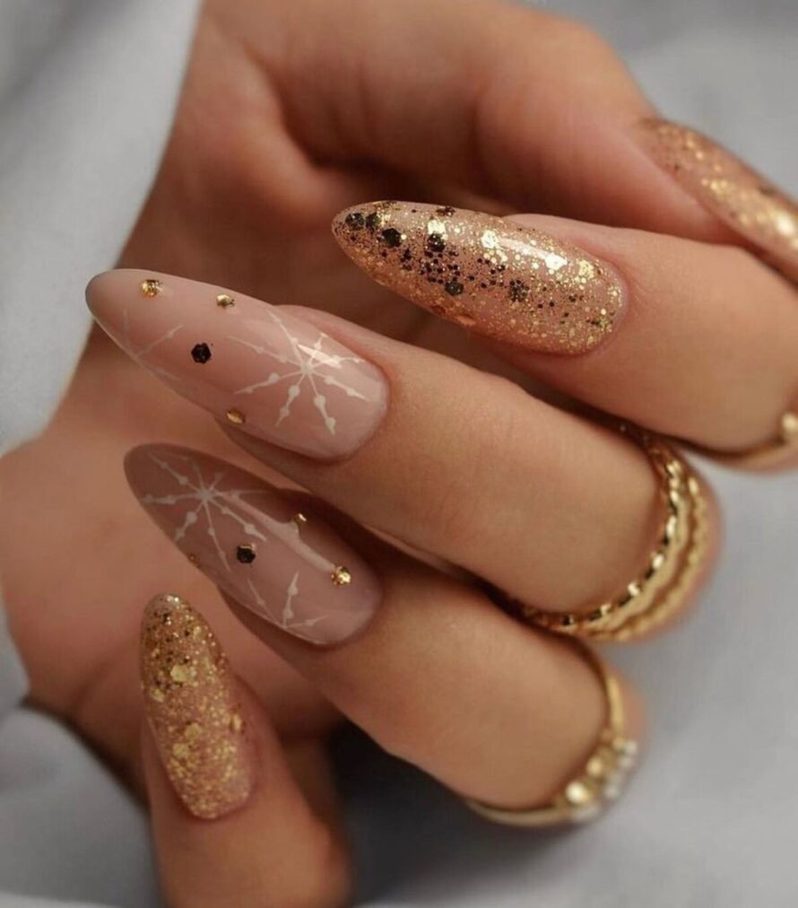 25 Glamorous Gold Winter Nail Ideas to Sparkle Your Holiday Season