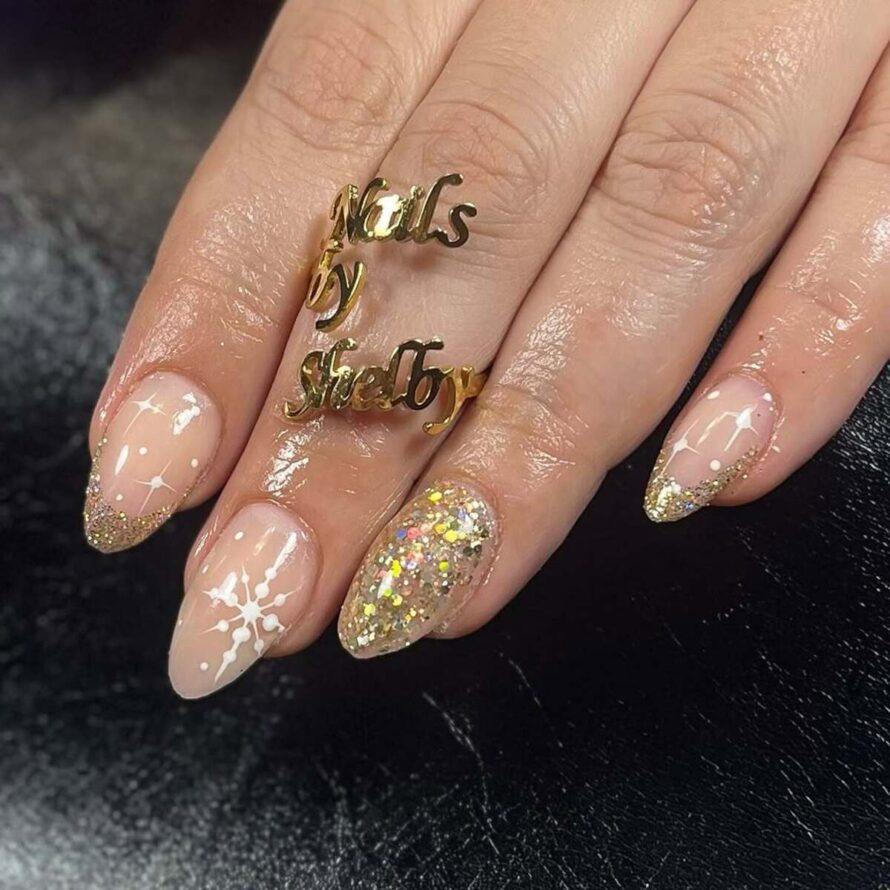 25 Glamorous Gold Winter Nail Ideas to Sparkle Your Holiday Season