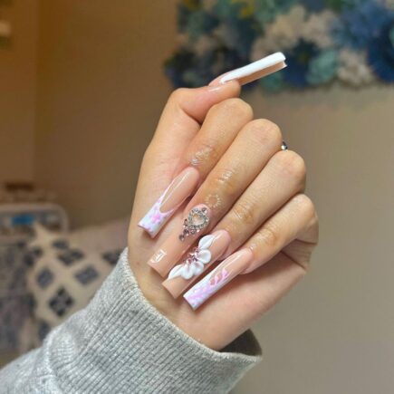 25 Stunning Long Square Nail Design Ideas for a Touch of Modern Elegance