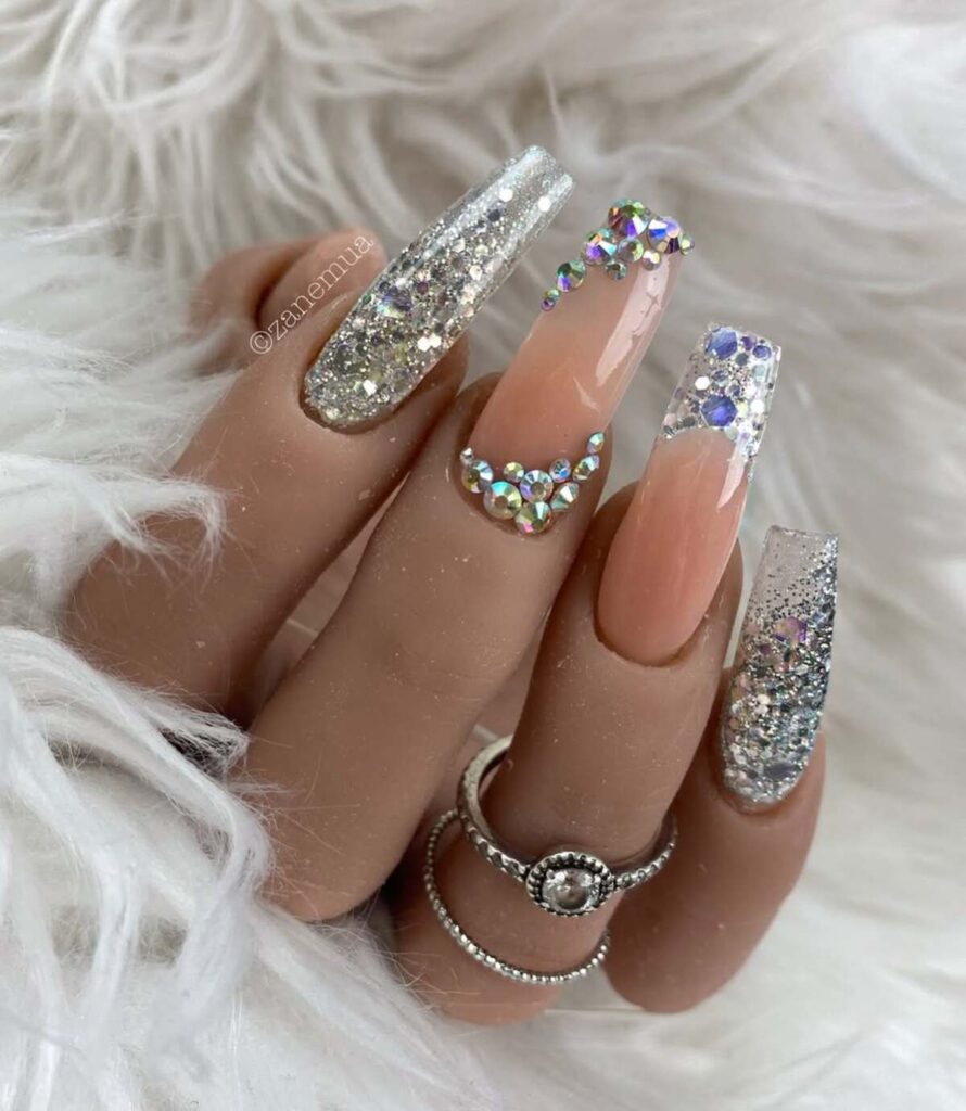 25 Stunning Long Square Nail Design Ideas for a Touch of Modern Elegance