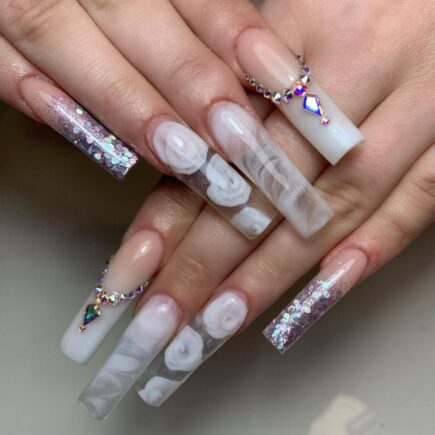 25 Stunning Long Square Nail Design Ideas for a Touch of Modern Elegance