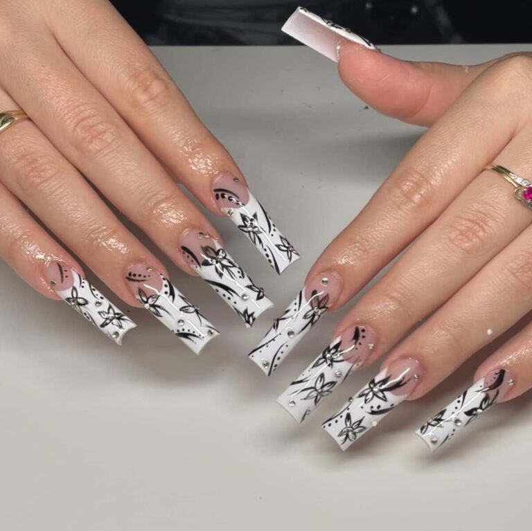 25 Stunning Long Square Nail Design Ideas for a Touch of Modern Elegance