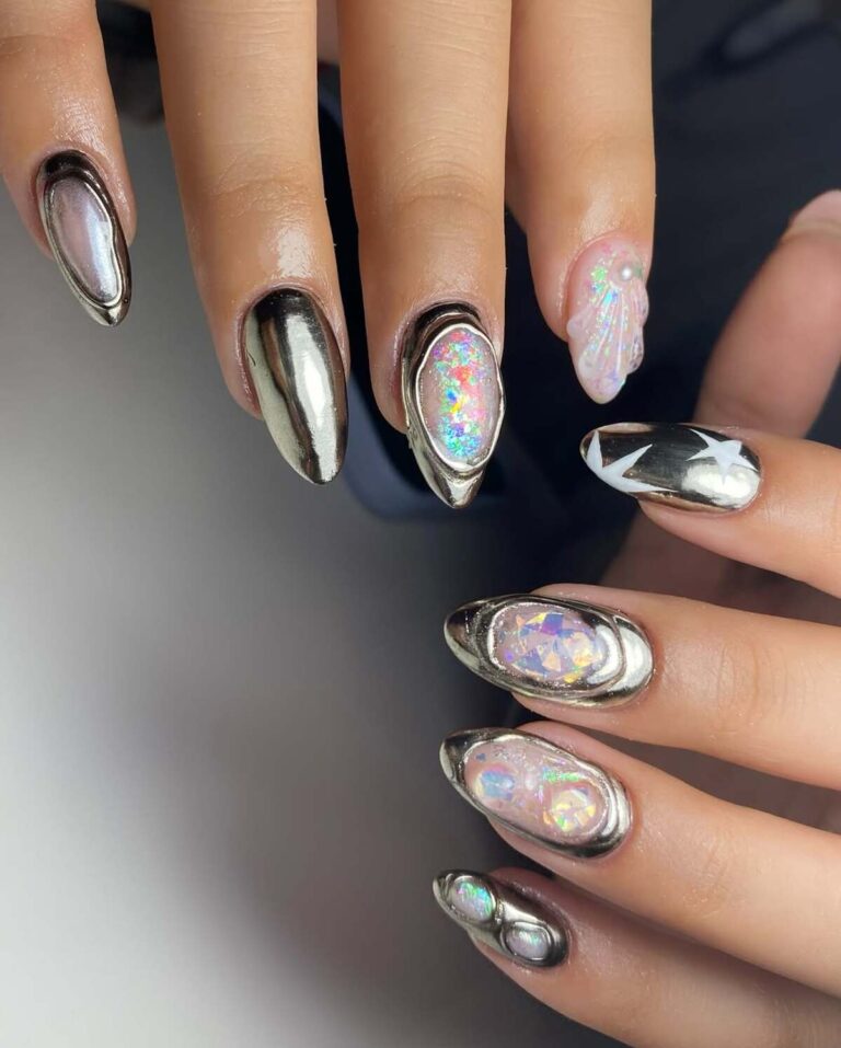 26 Spectacular Silver Nail Design Ideas for a Dazzling Look