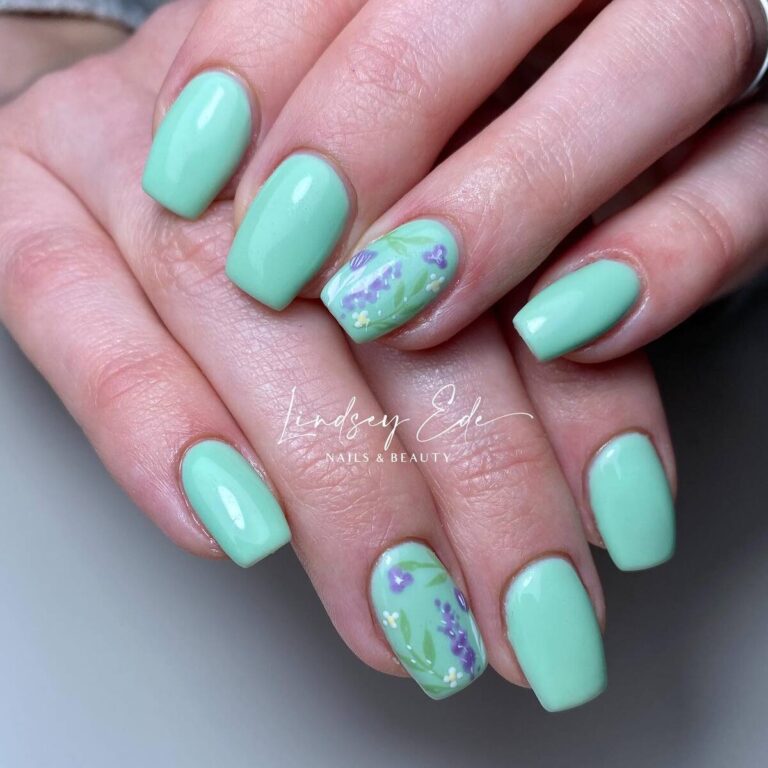 28 Elegant Spring Nail Designs in Lavender and Mint Green to Try Now