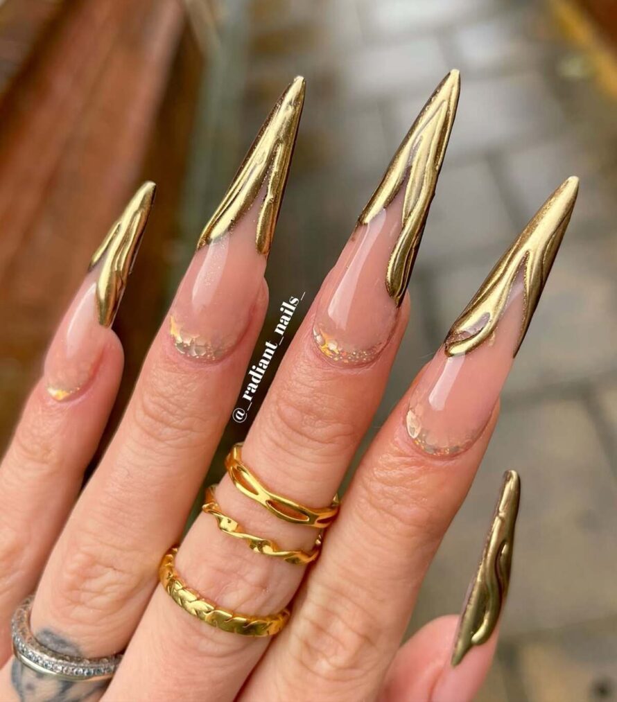 28 Stunning Gold Nail Design Ideas for a Luxurious Look