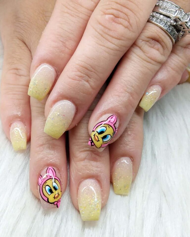 28 Chic Easter Nail Designs in Soft Yellow and Pink