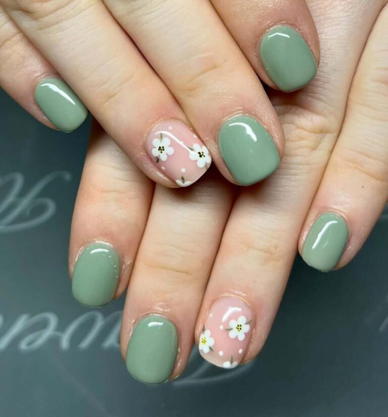 26 Subtle Spring Nails in Sage Green and Nude for a Minimalist Look