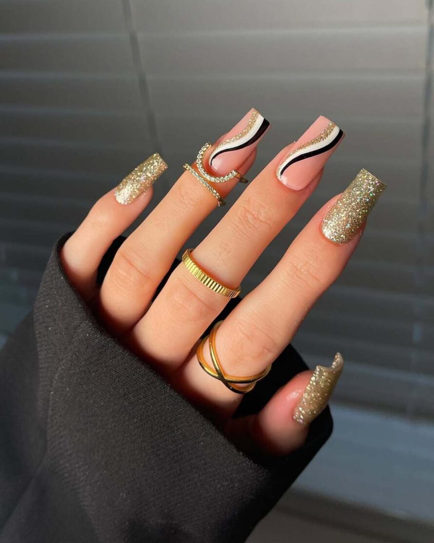 35 Stunningly Stylish Square Nail Designs - Embrace Elegance