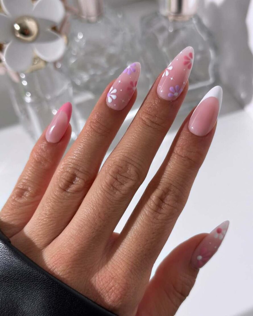 26 Almond Spring Nails in Soft Pink and Lavender for a Delicate Look