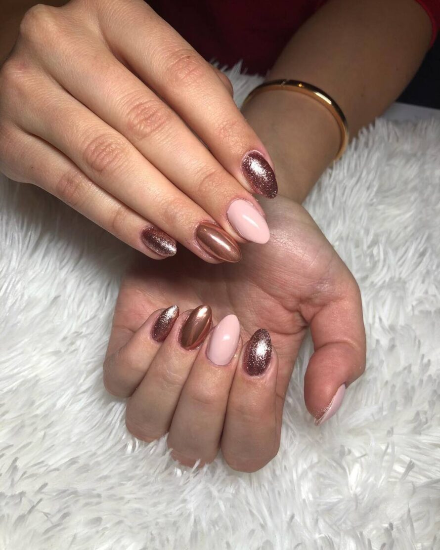 26 Gorgeous Rose Gold Nails for a Classy Spring Manicure