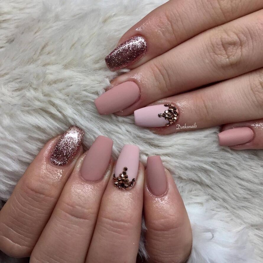 26 Gorgeous Rose Gold Nails for a Classy Spring Manicure