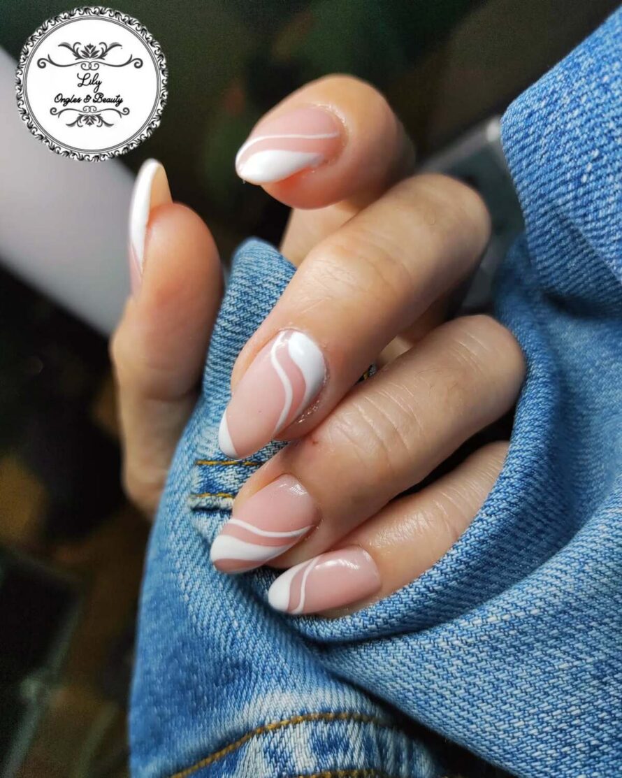 24 Stunning White Summer Nail Trends to Try Now!