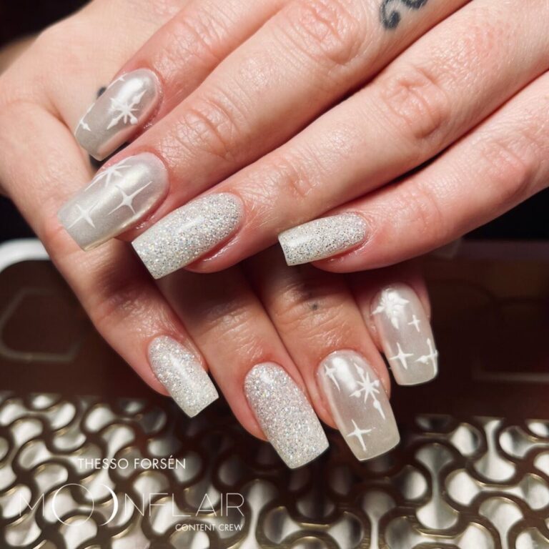 27 Glam Winter Nails with Glitter and Metallic Accents for the Holiday ...